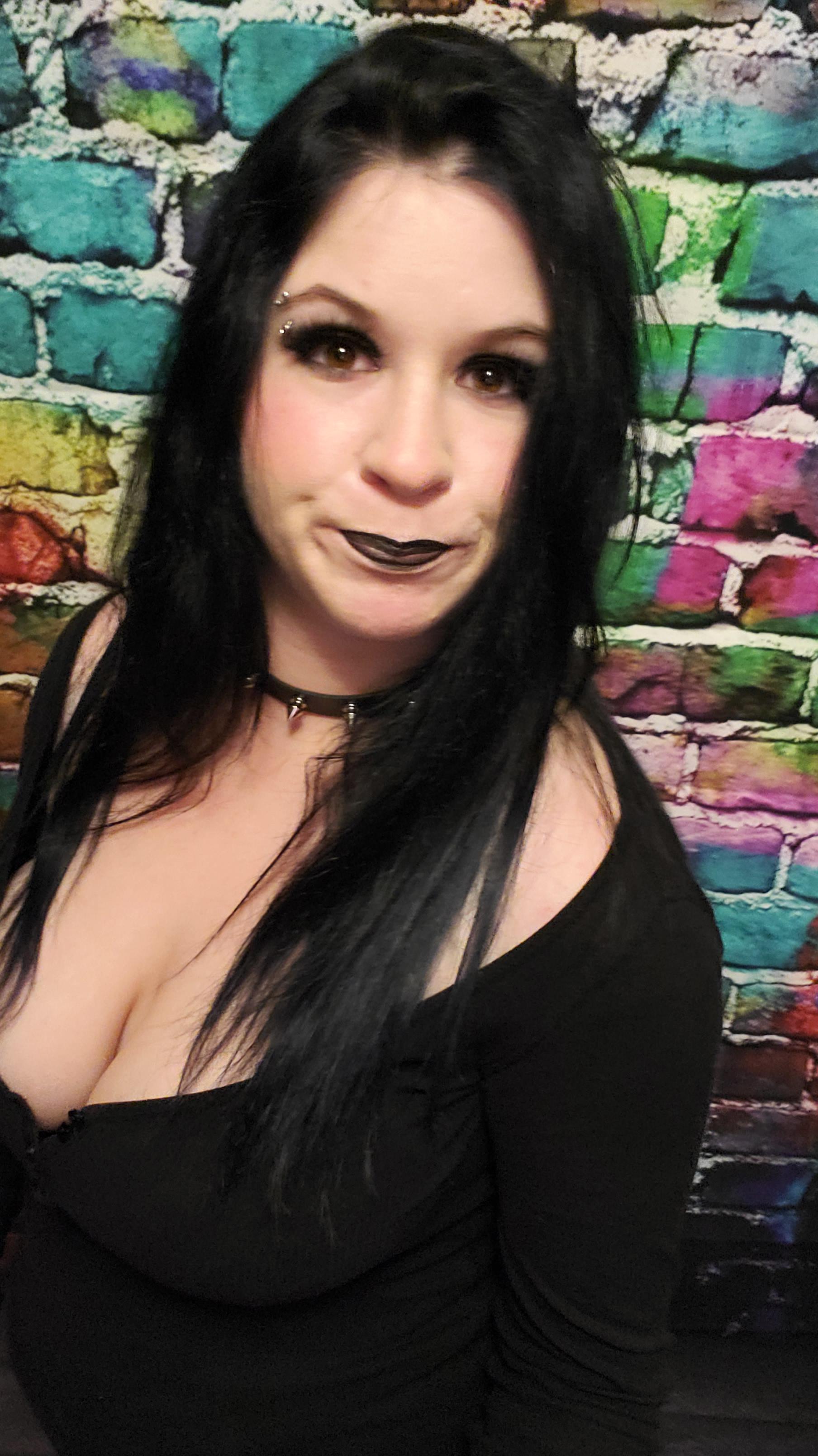 My silly faced gothic selfie | Scrolller