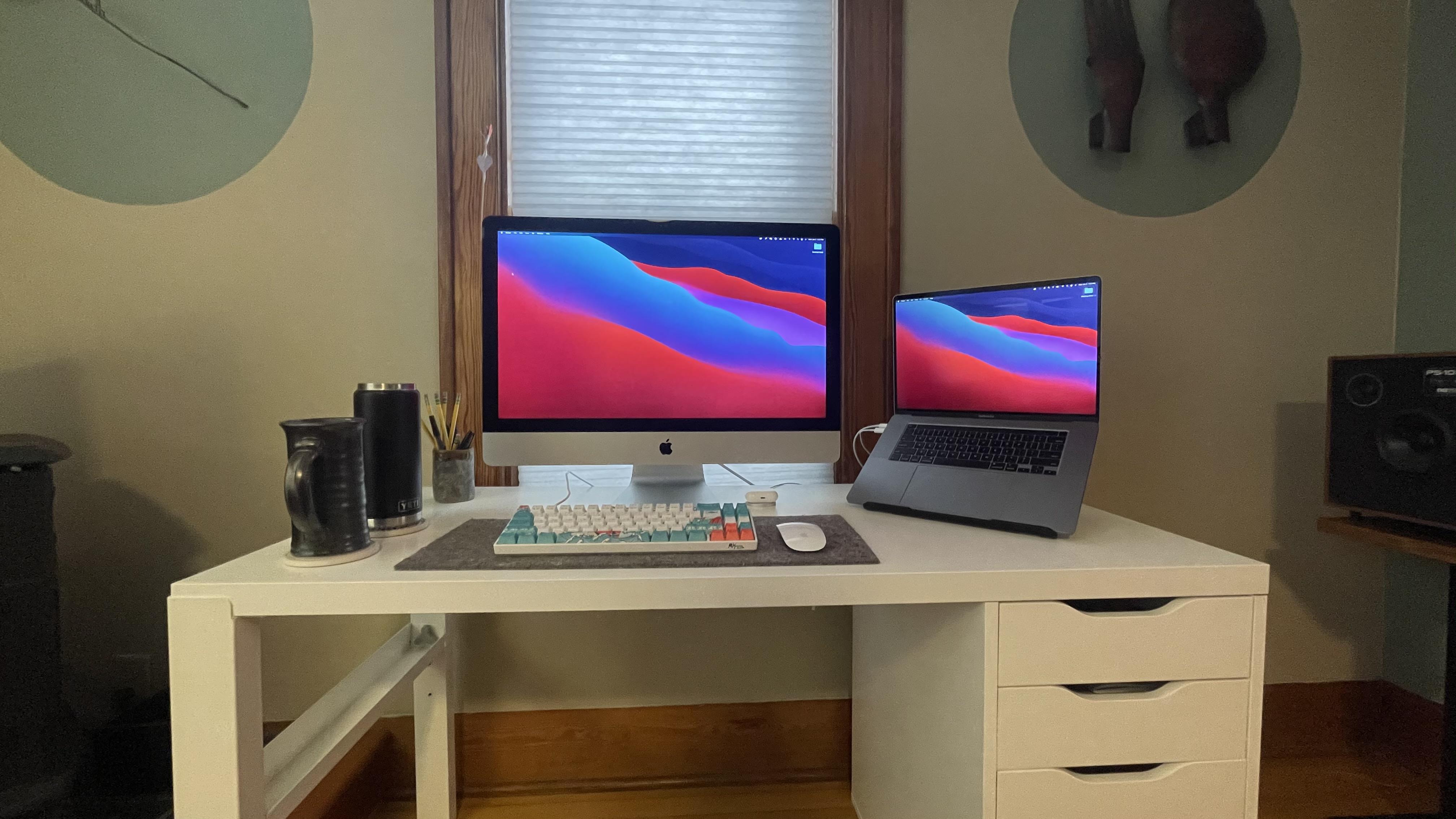 My simple WFH setup | Scrolller