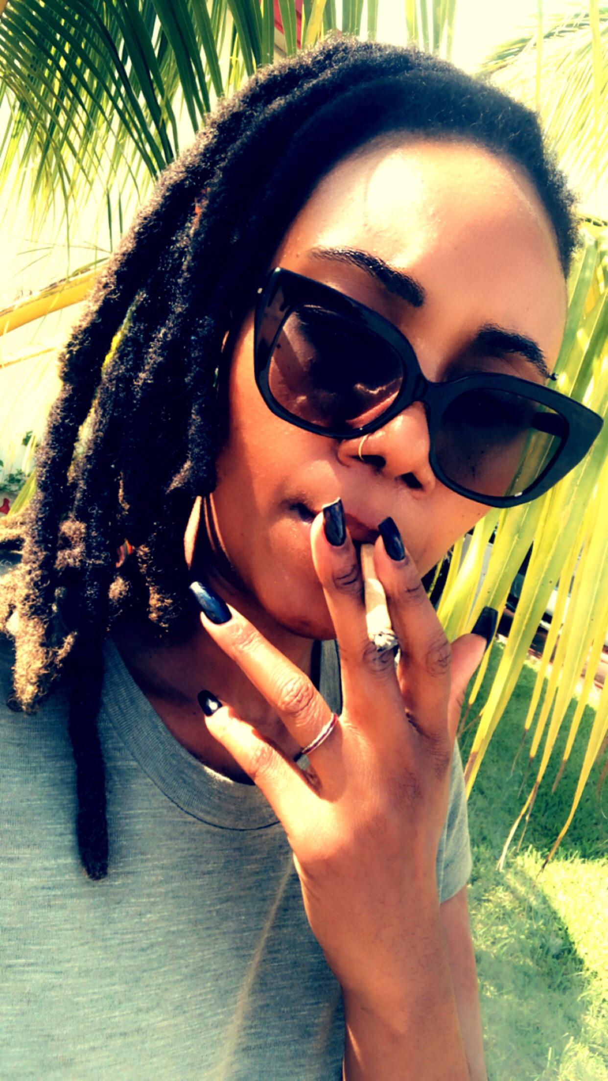 My spliff my rules🍃 | Scrolller