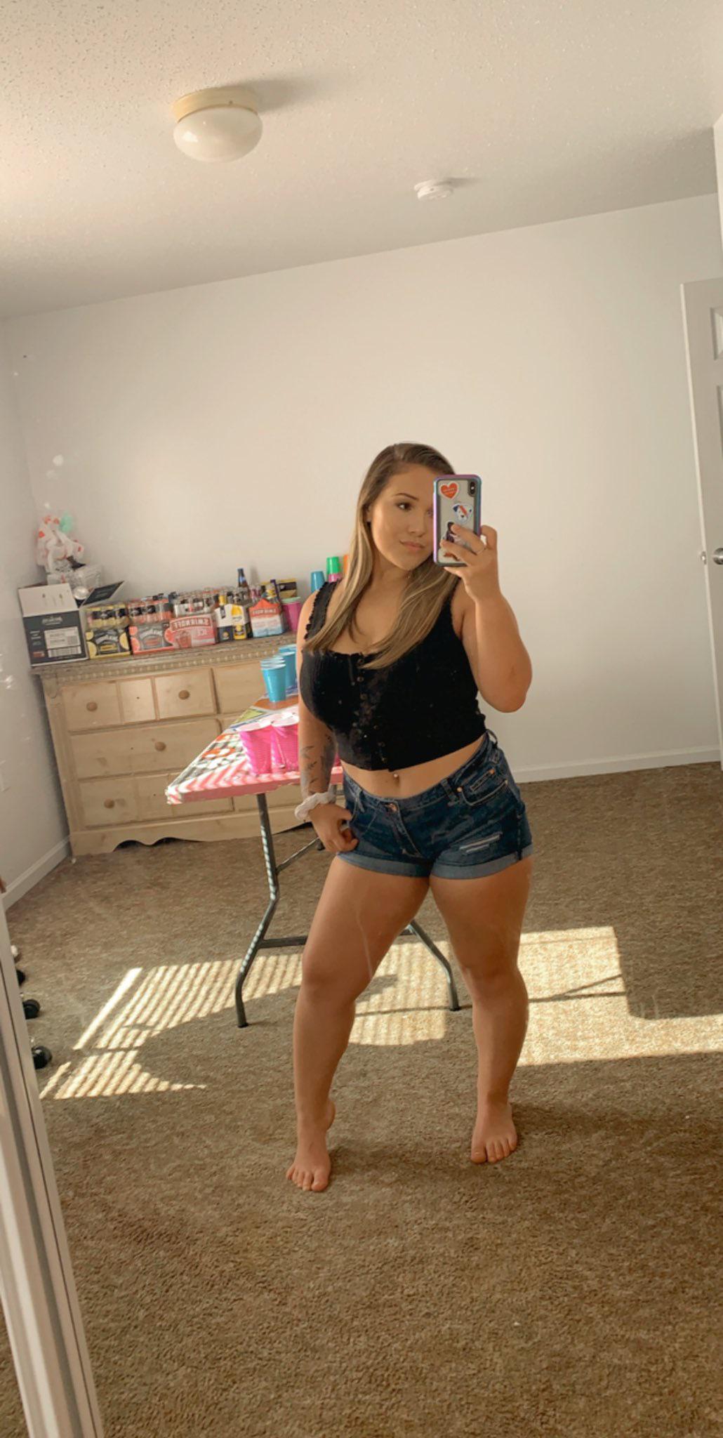 My thick sister | Scrolller