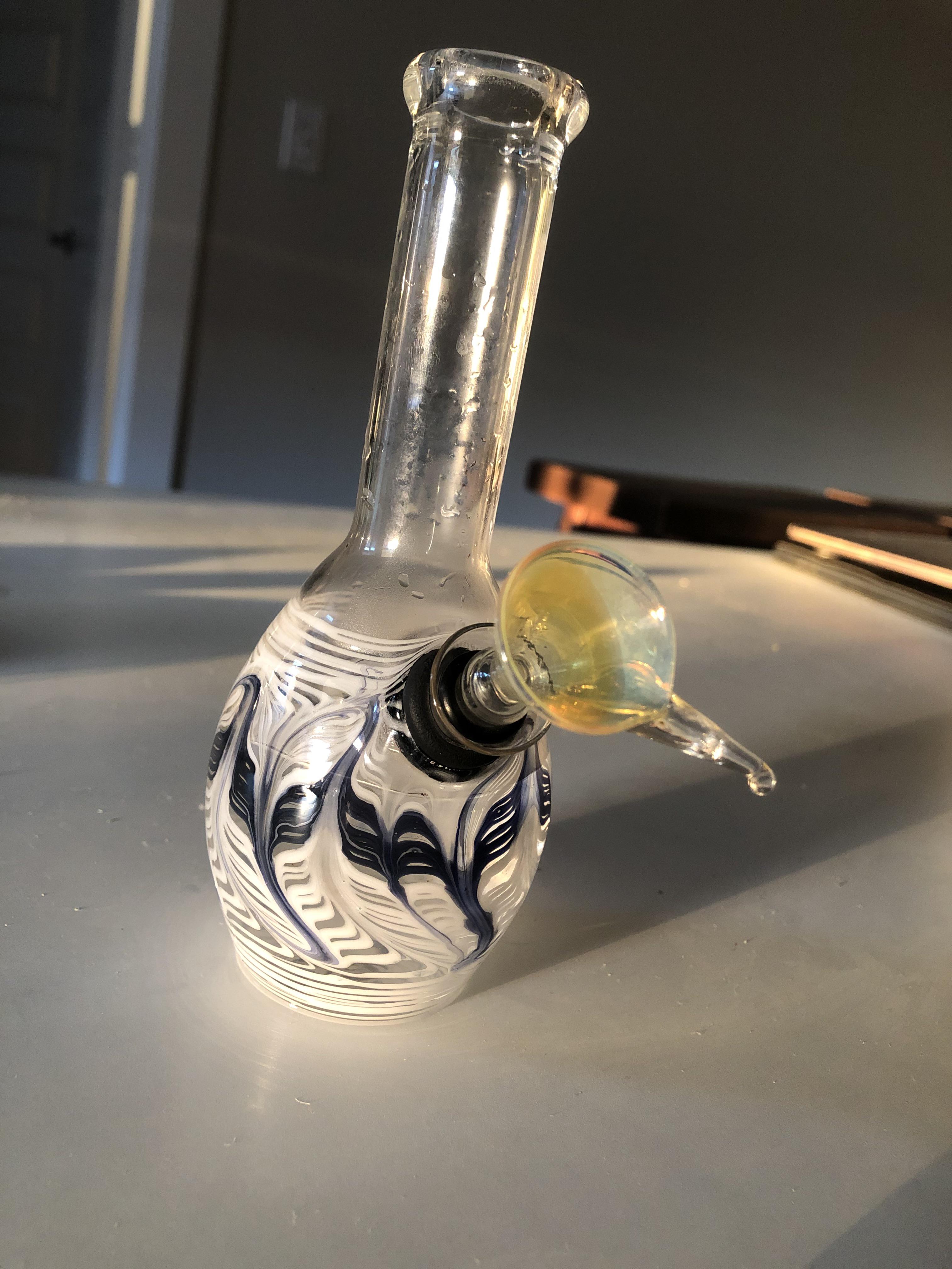 My very first bong, her name is Esmerelda 🥰 | Scrolller