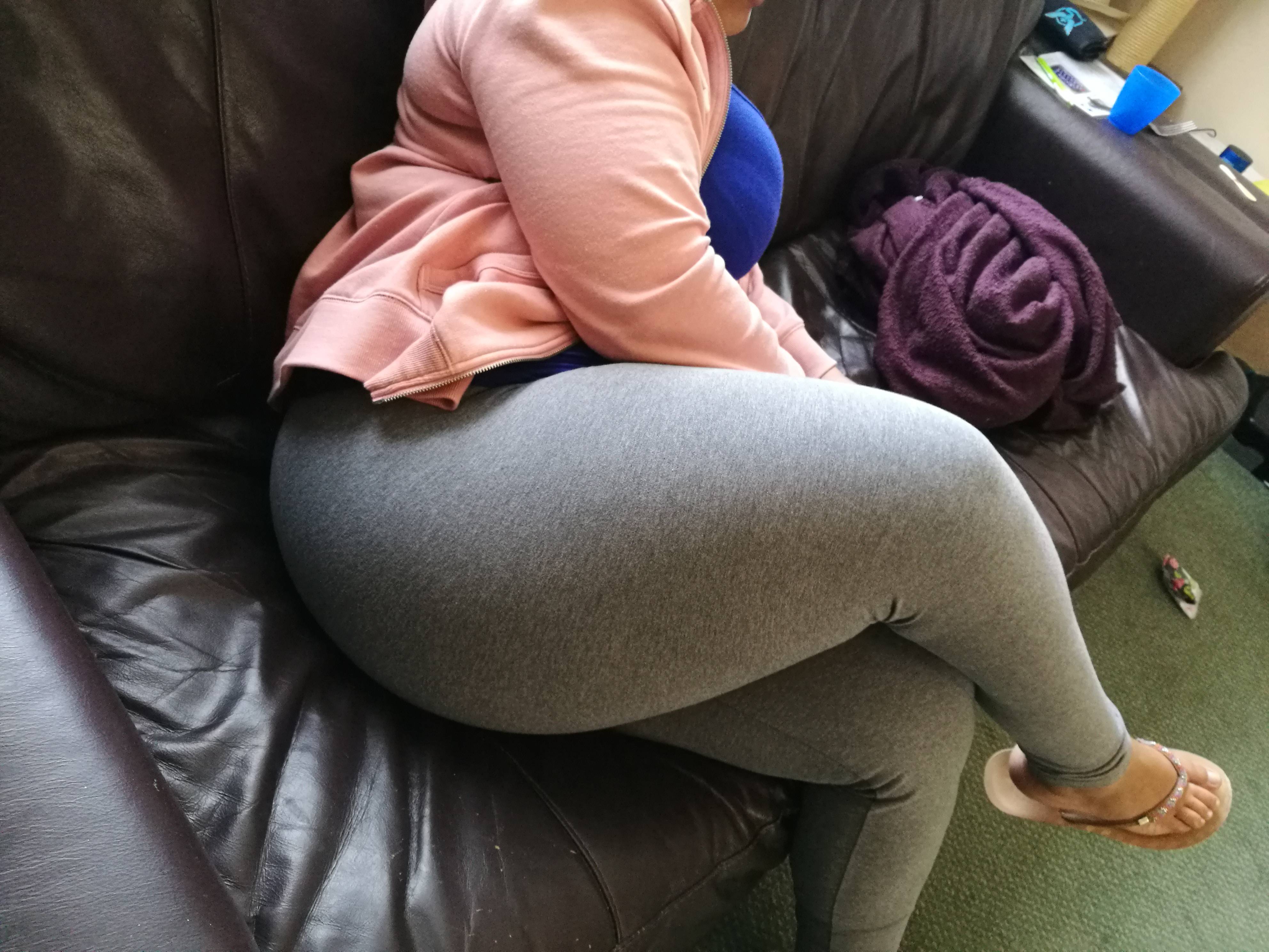 My wife got them thick thighs | Scrolller