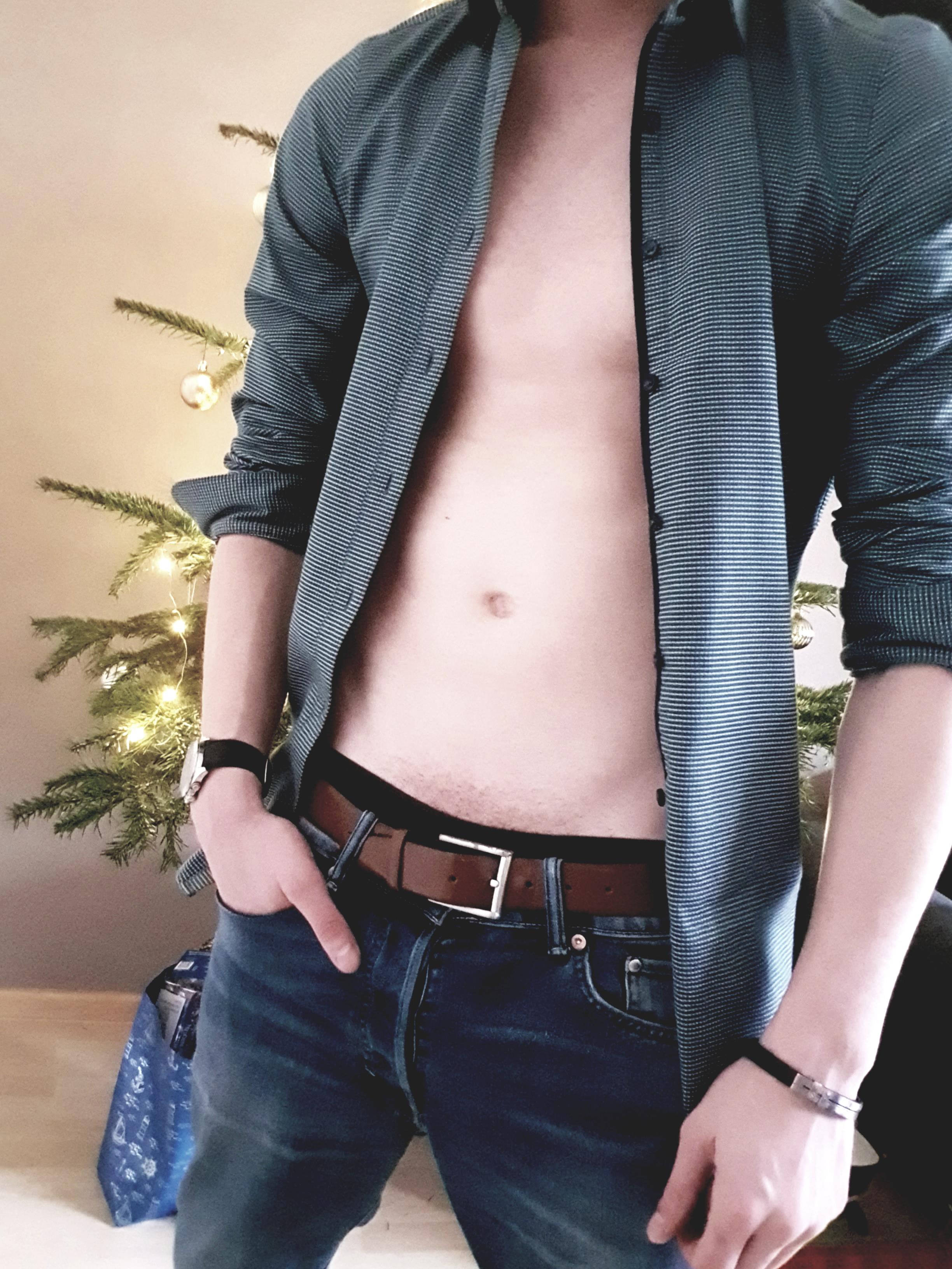 Na wie war euer Tag bisher? Soll die Hose tiefer oder passt das? [M28] | Scrolller