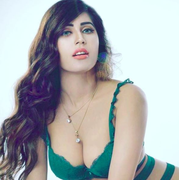 Naila Nayem | Scrolller