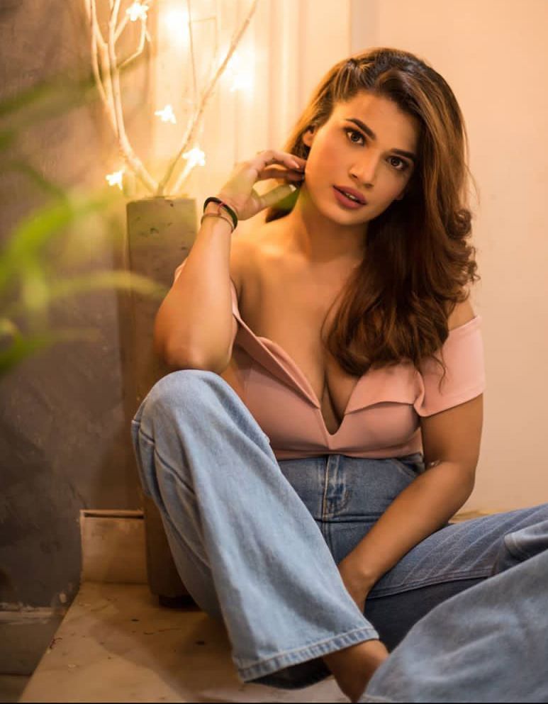 Naina Singh | Scrolller