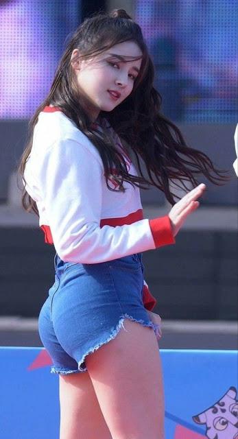 Nancy Jewel McDonie (MOMOLAND) has one of the best K- Pop ass. | Scrolller