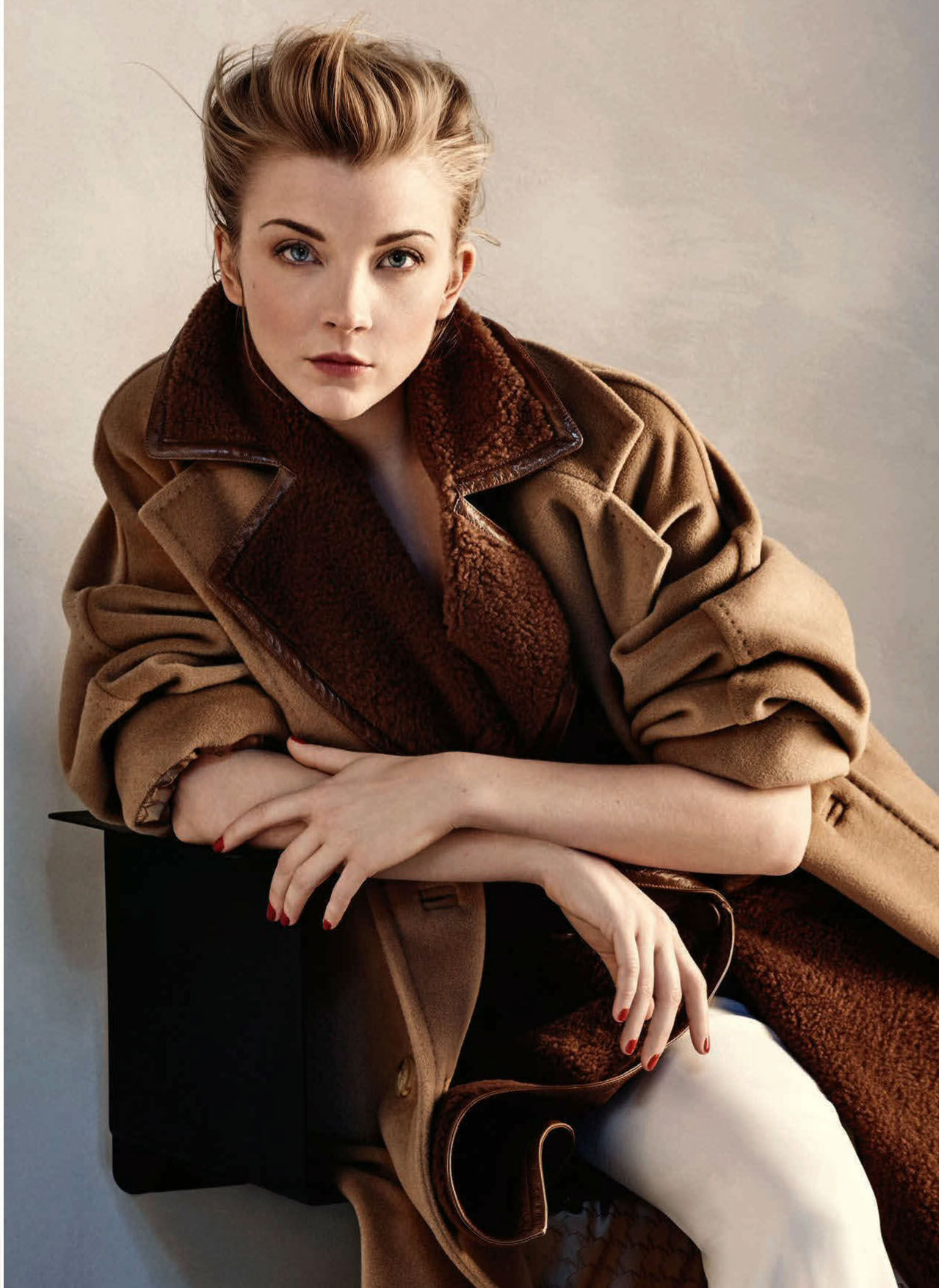 Natalie Dormer Scrolller