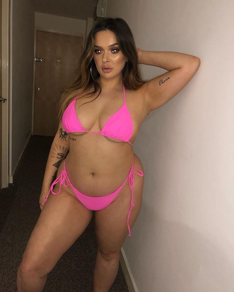 Natasha Maria | Scrolller