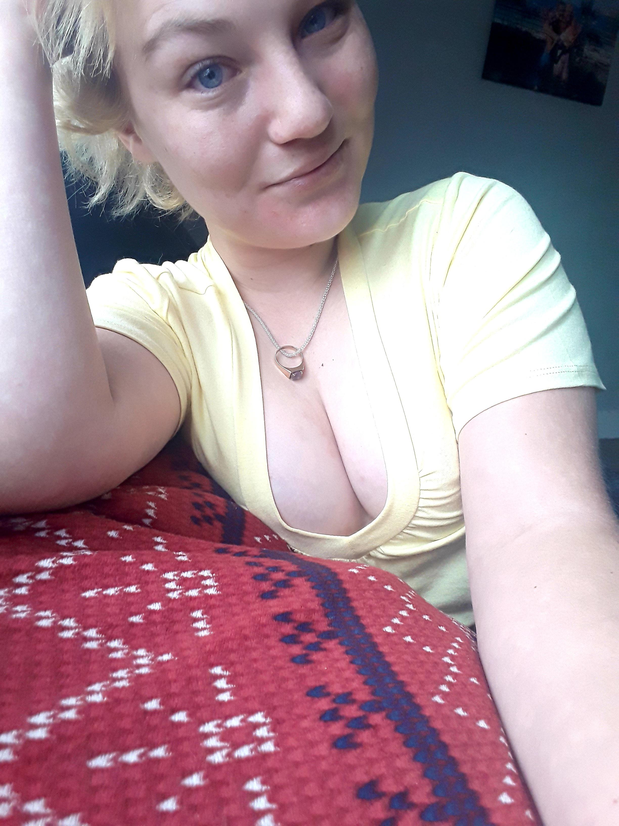 Natural English Rose 💗 | Scrolller