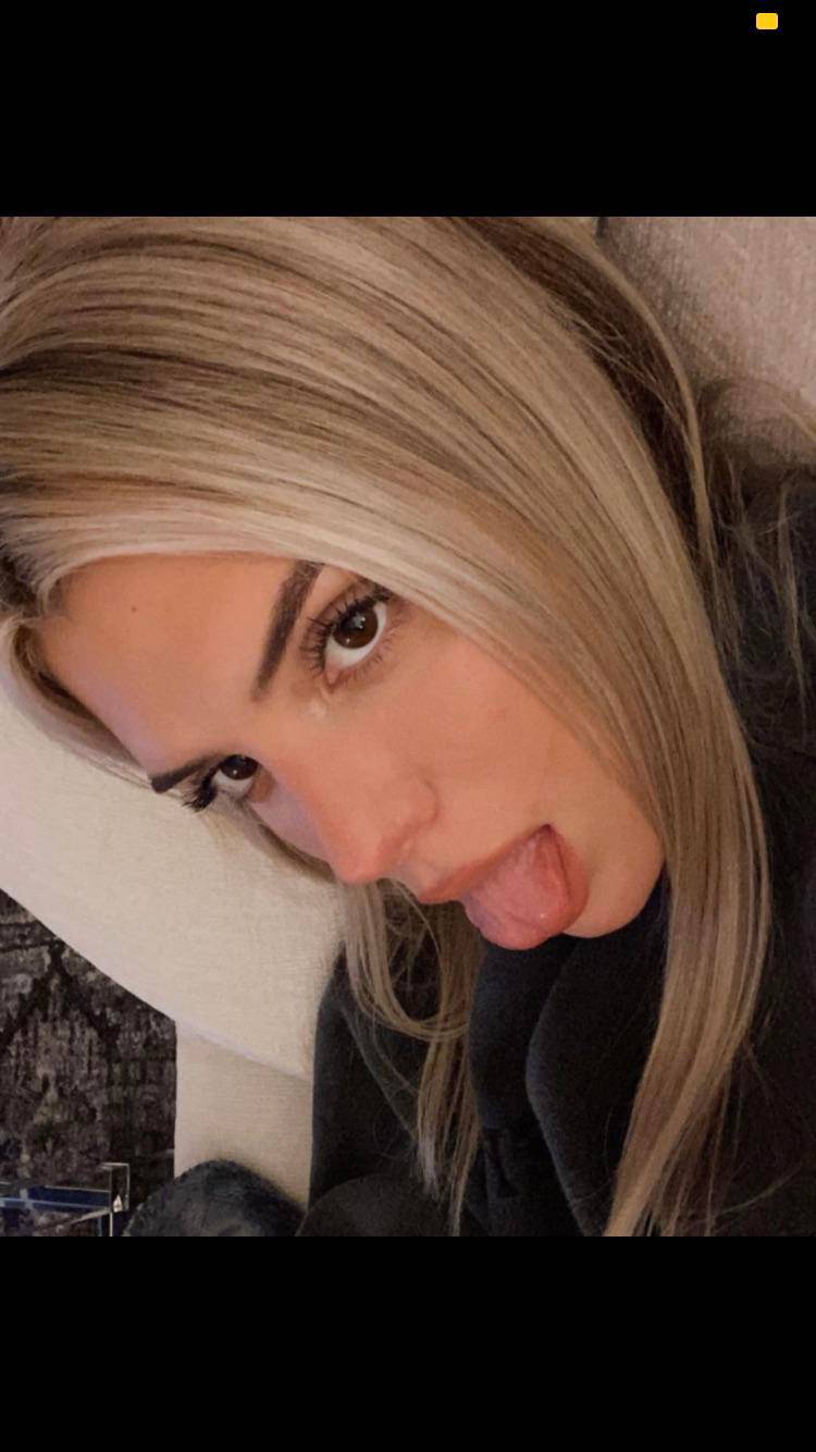 Need a Rp of her pm | Scrolller