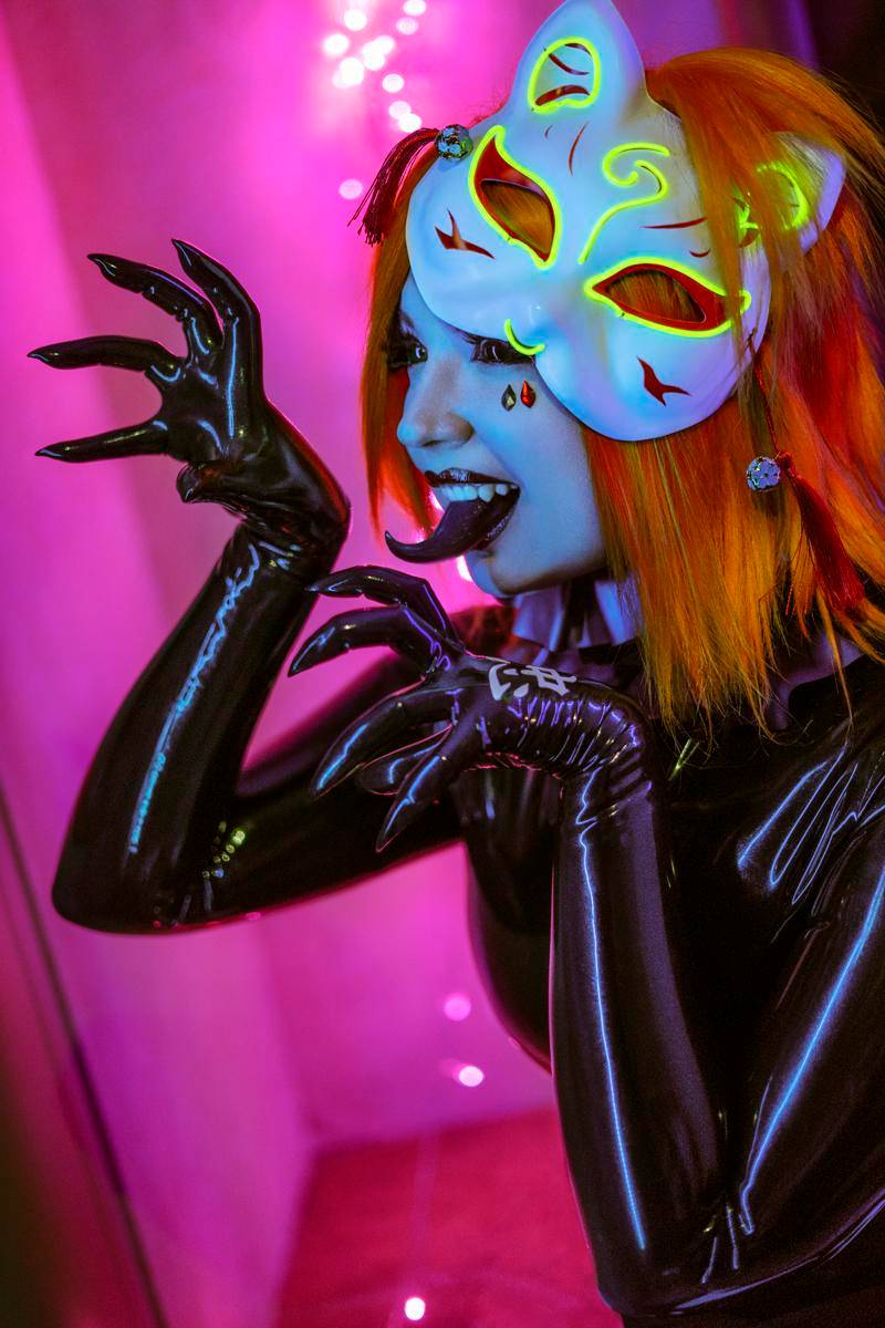 NEON KITSUNE by Violet_Spider | Scrolller