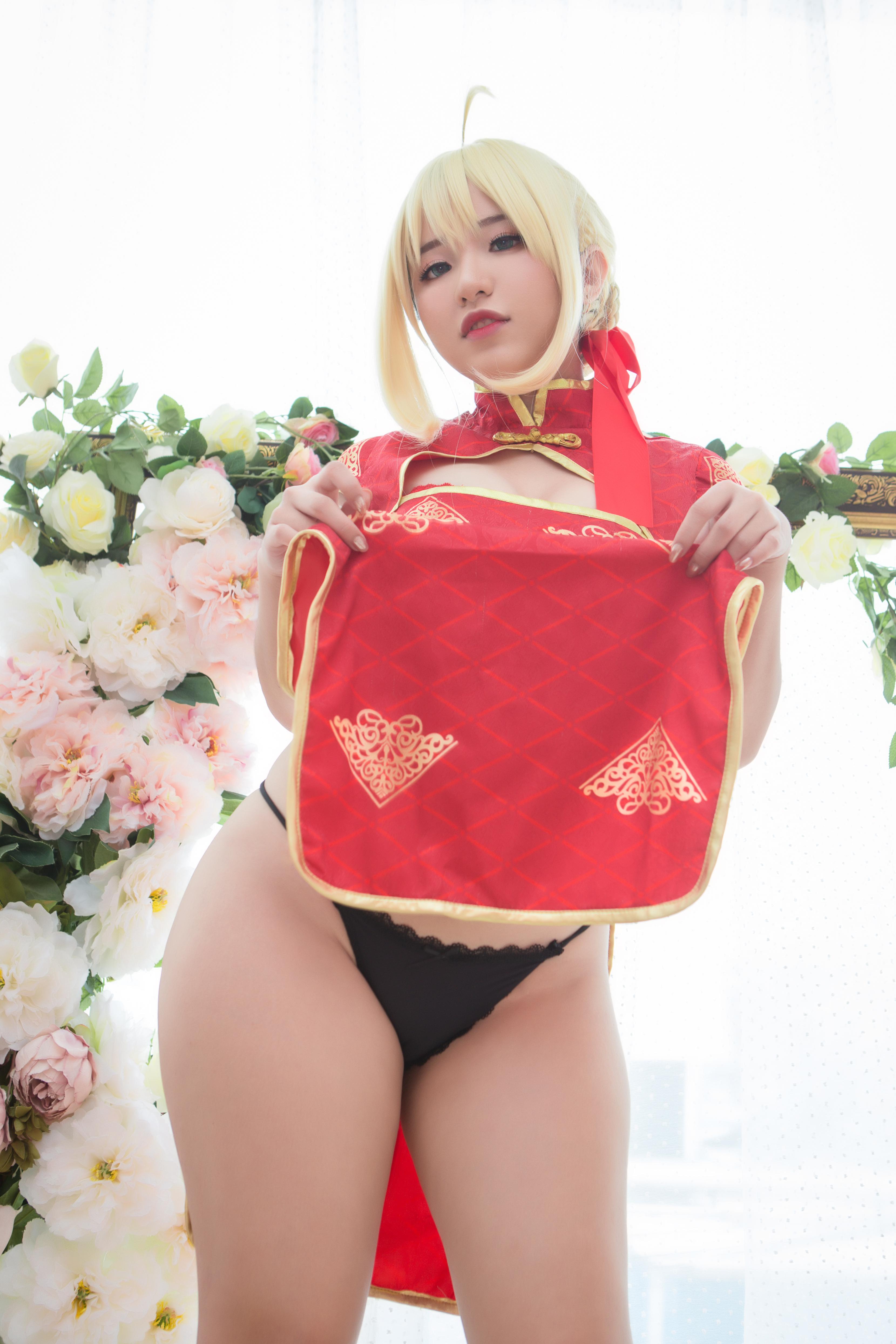 October Extra Set: Nero Qipao | Scrolller