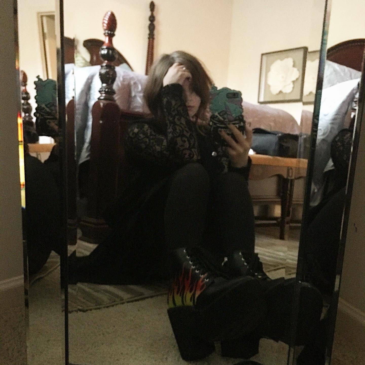 New boots 🖤 | Scrolller