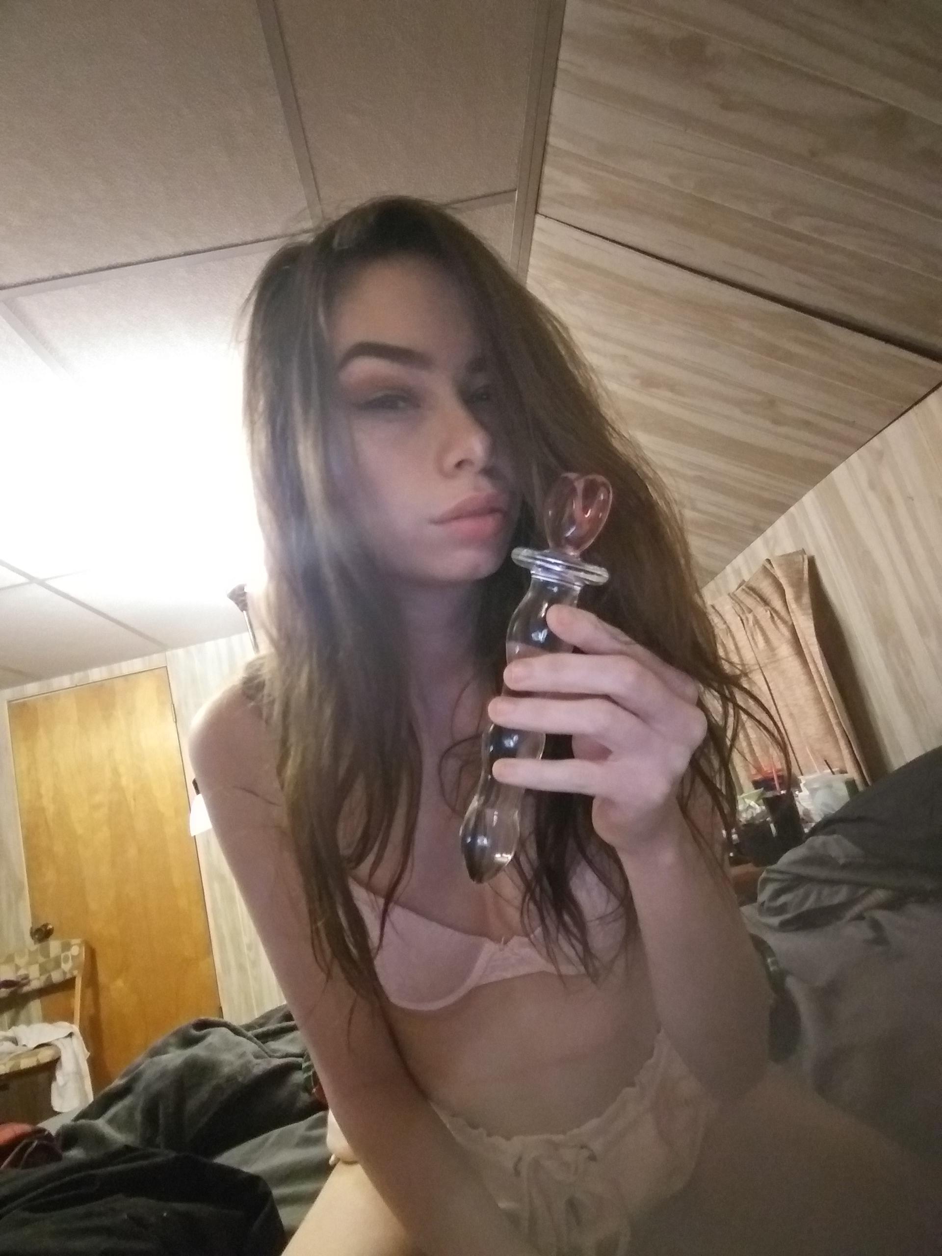 New bra, who dis? (21f) | Scrolller