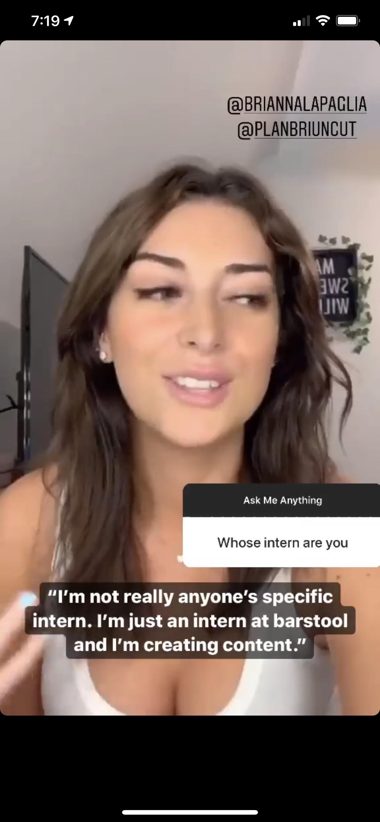 New intern with some solid cleavage | Scrolller