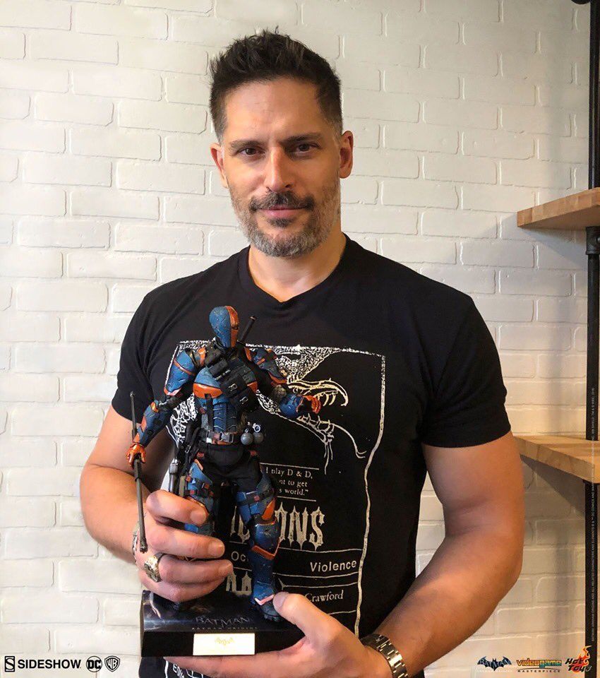 New photo of Joe Manganiello looking sharp with the Hot Toys Deathstroke figure | Scrolller
