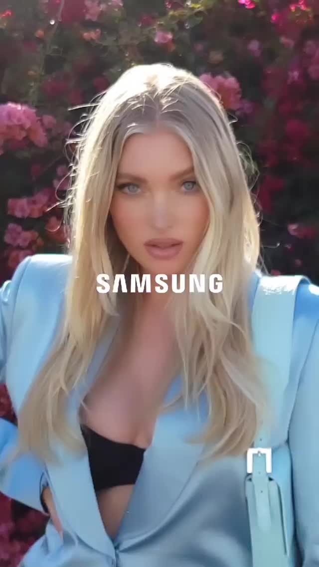 New Samsung Ad featuring Elsa | Scrolller