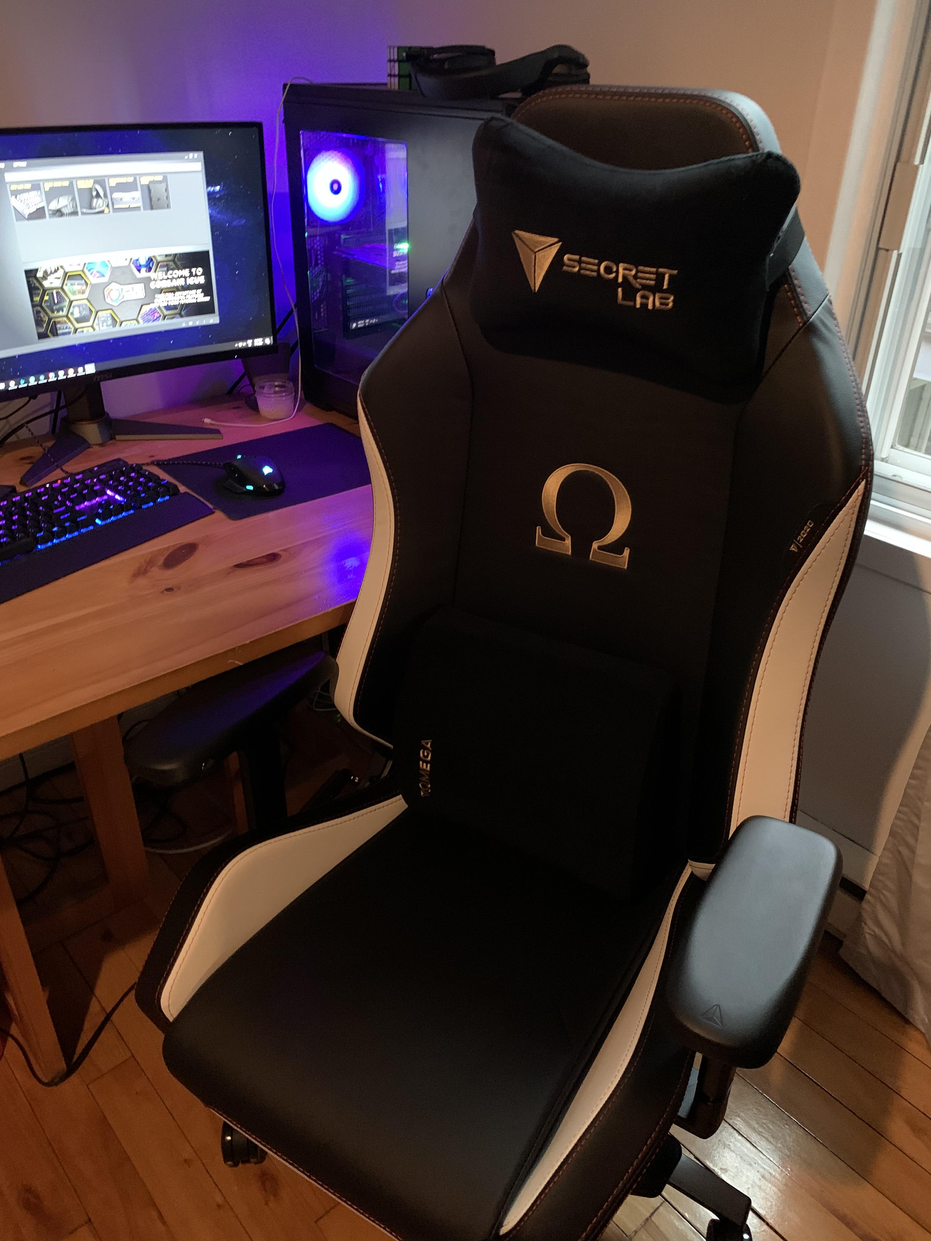 New #Secretlab chair | Scrolller