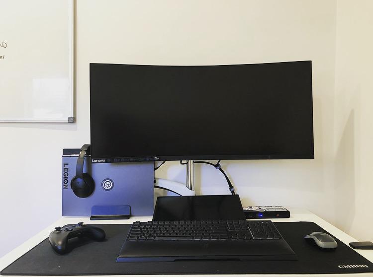 New workstation | Scrolller