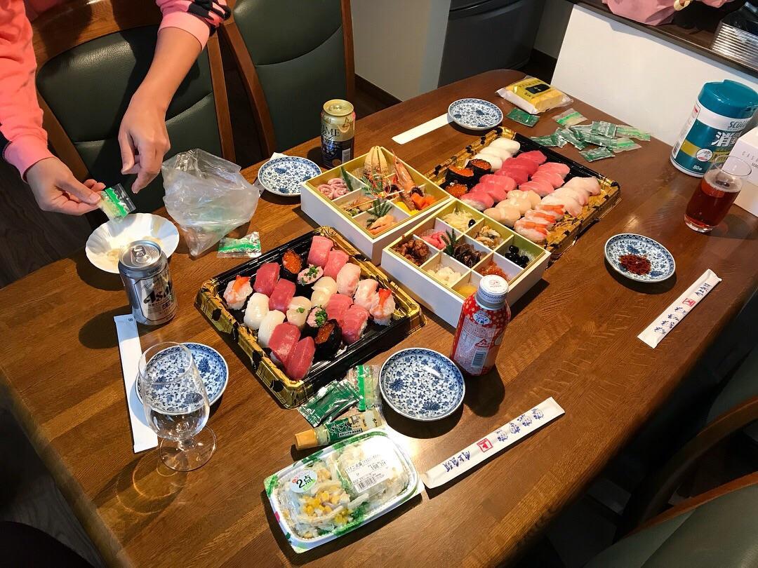 New Years Eve dinner! | Scrolller