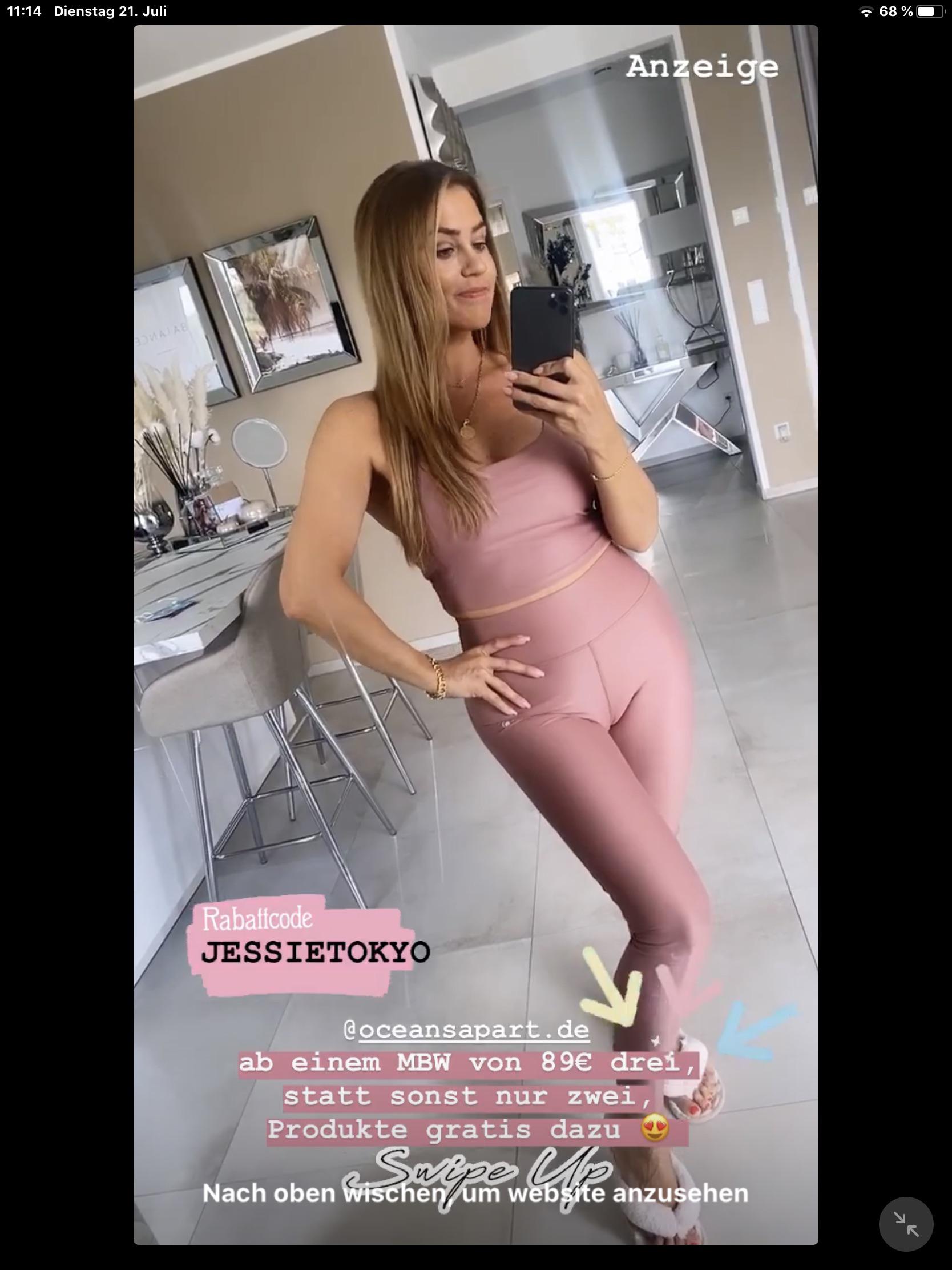 Nice Cameltoe | Scrolller