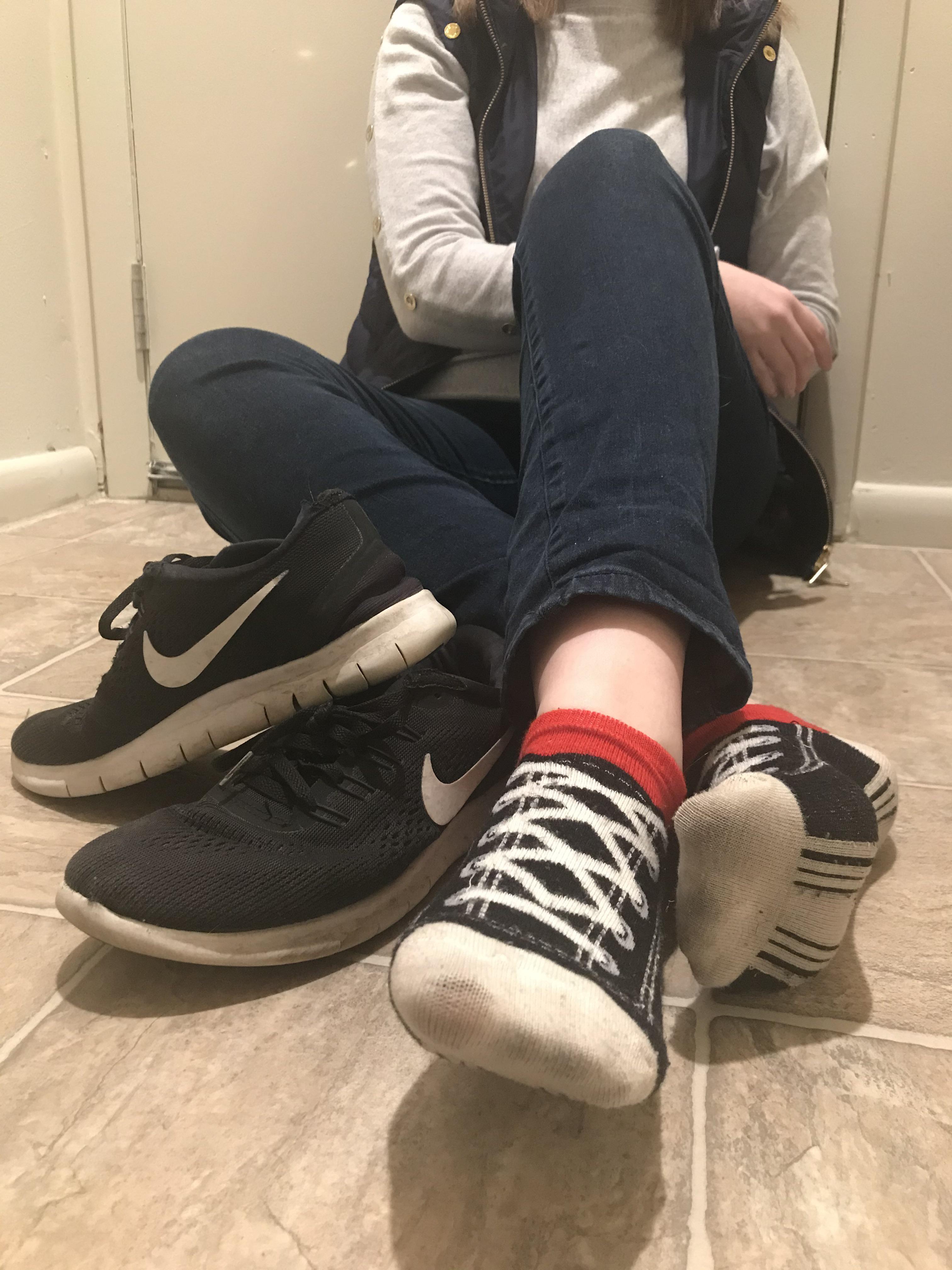 Nike or converse? xD | Scrolller