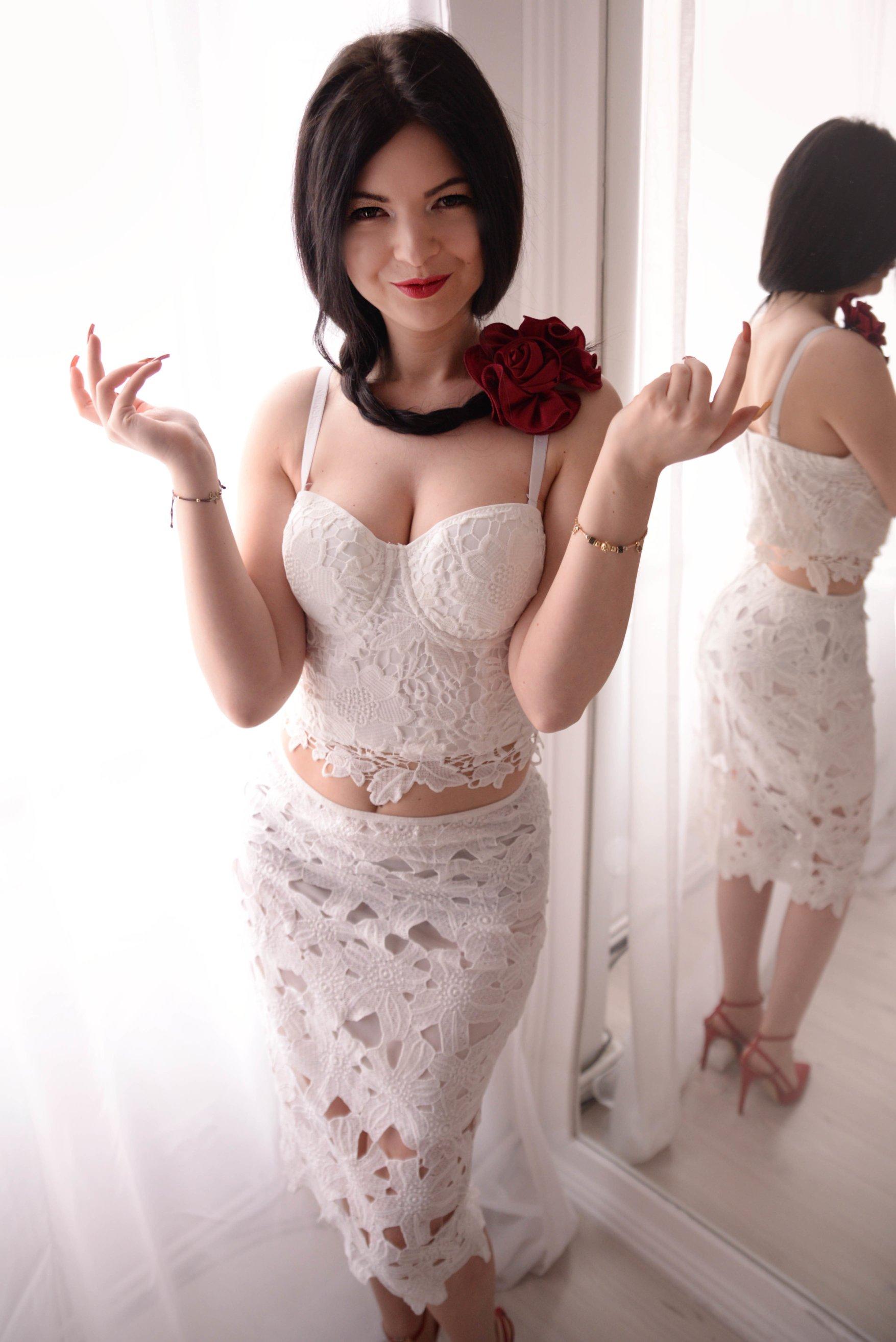 Nina Calypso | Scrolller