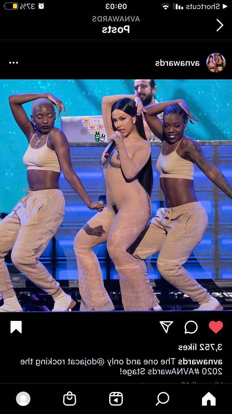 Nips at AVN awards | Scrolller