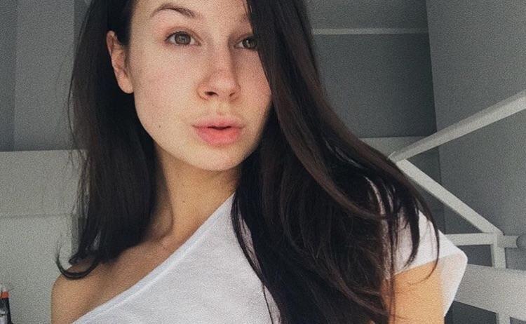 No makeup | Scrolller