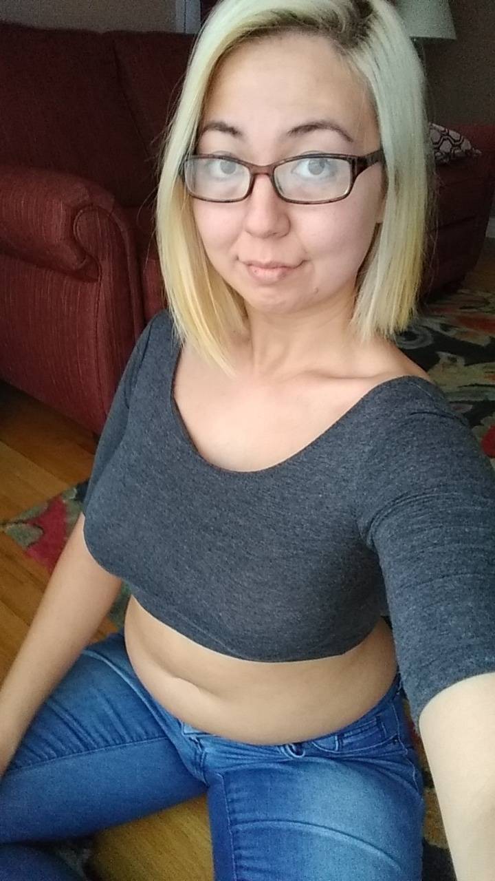 no makeup, no filter, no hiding my tummy ️ [f28] | Scrolller