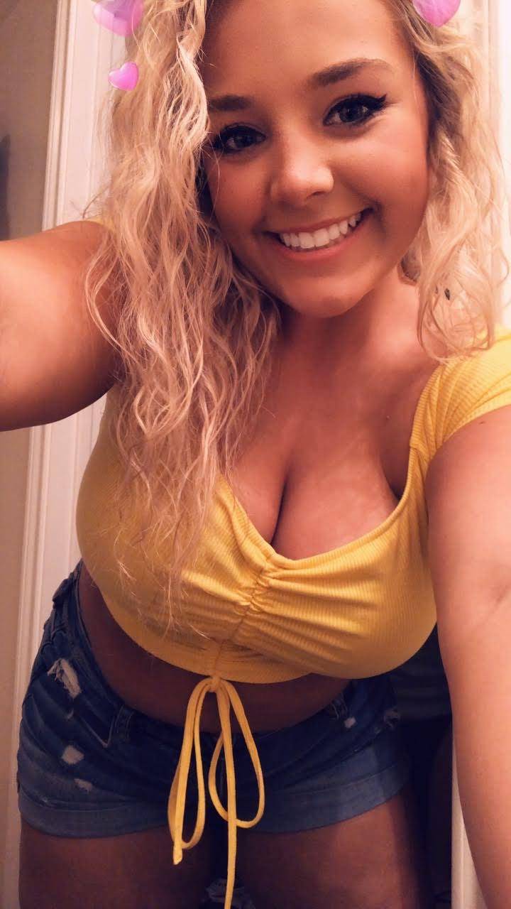 Like my cleavage? | Scrolller