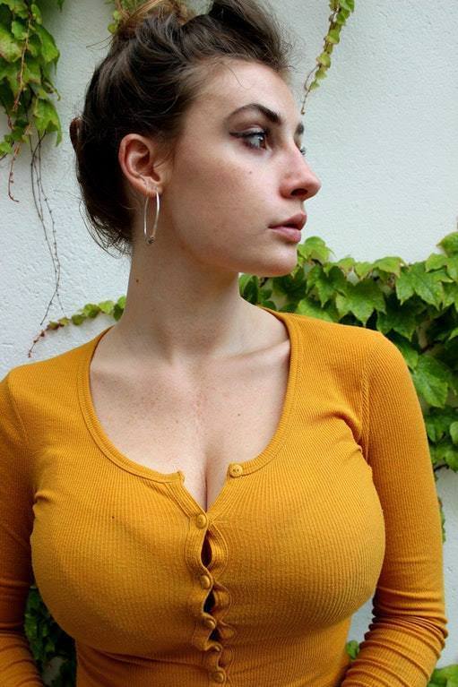 Nora Isabel | Scrolller