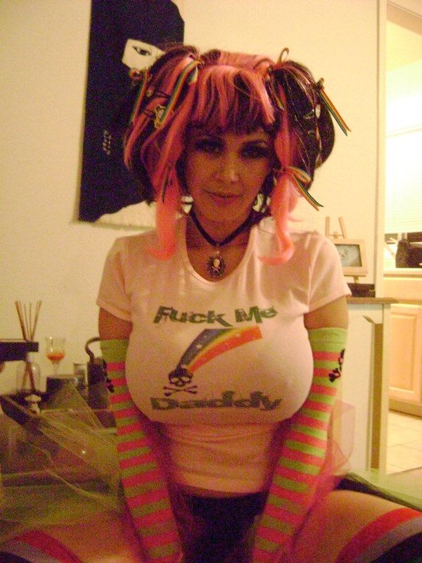 Discover more like 2busty2hide: Not exactly subtle and Related Content | Scrolller