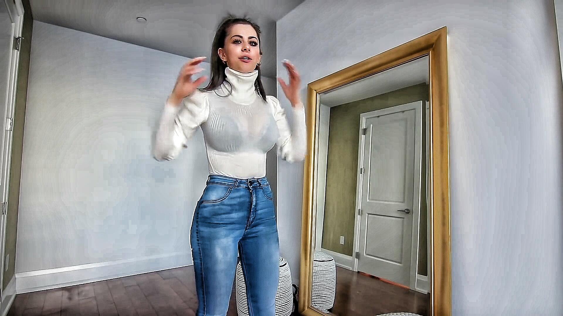 nothing wrong with a semi transparent blouse 😉 | Scrolller