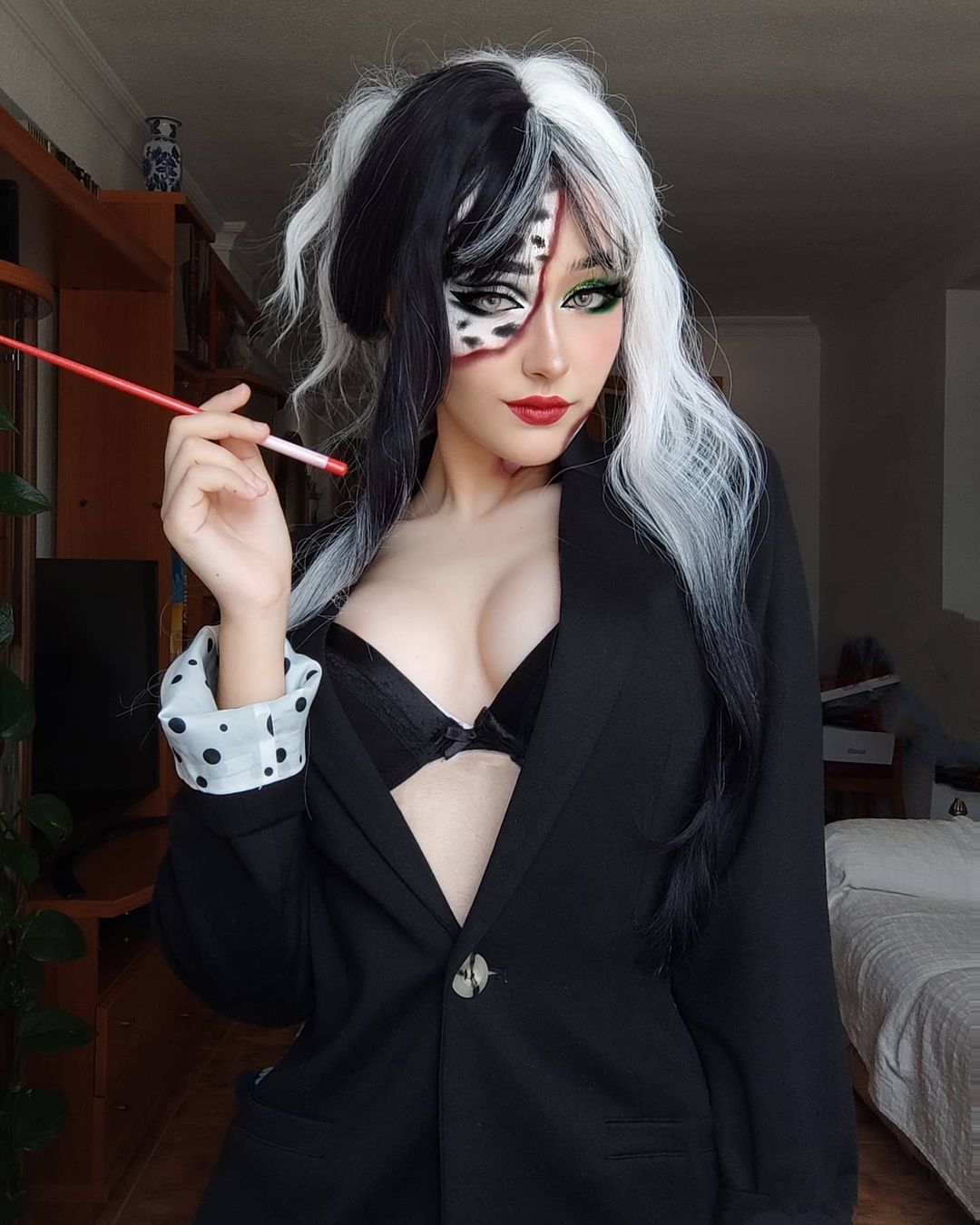 Nyukix as Cruella De Vil | Scrolller