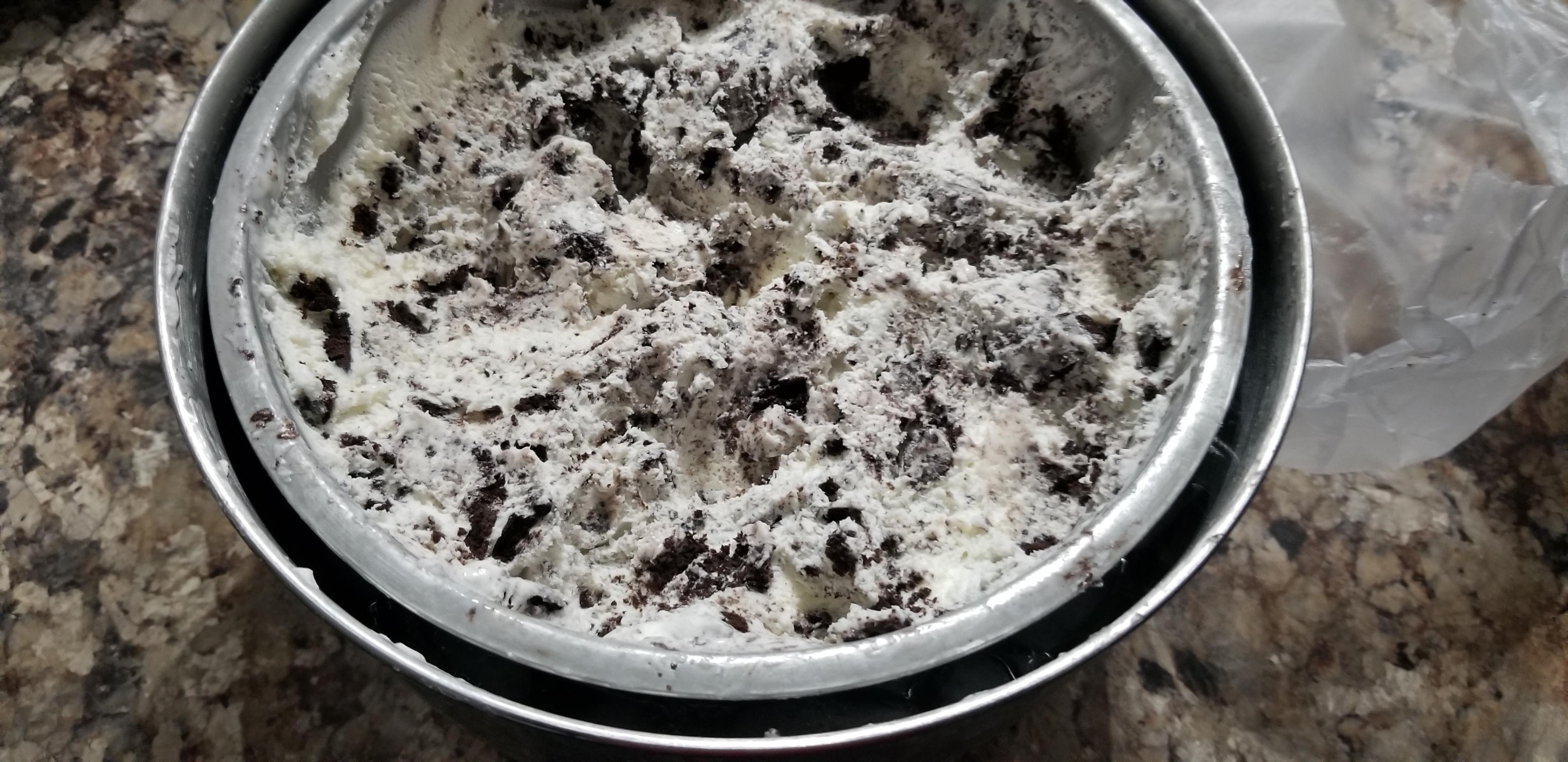 [OC] Oreo ice cream, first time anything dessert | Scrolller