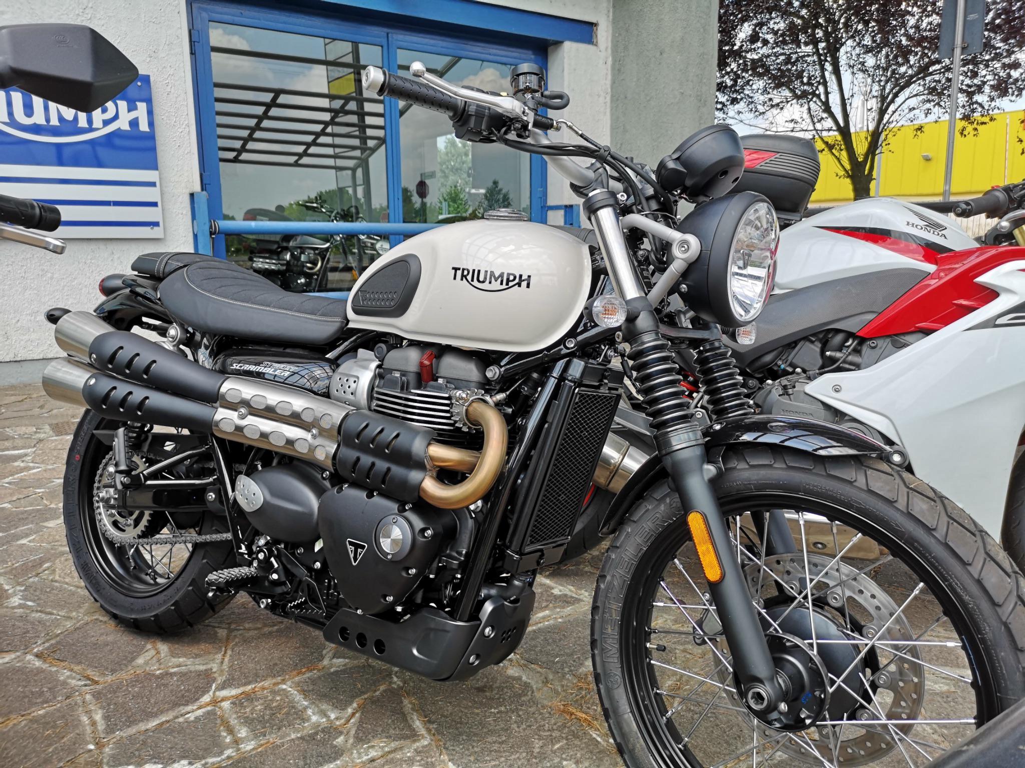 [OC] Triumph Street Scrambler | Scrolller