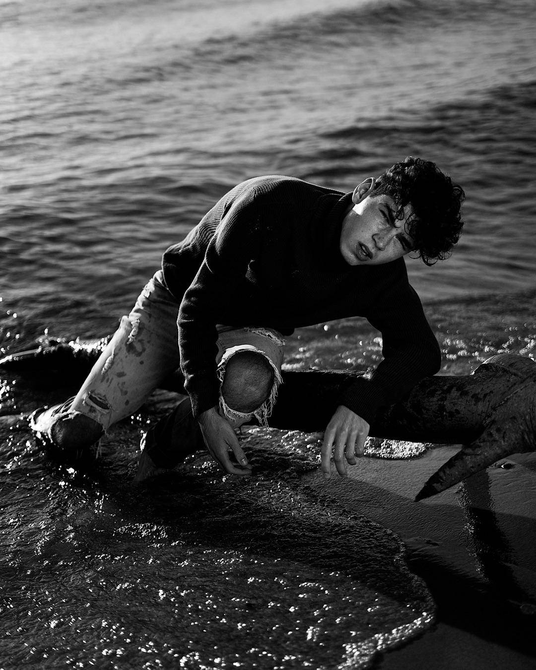 (OC) Washed ashore [Sony A7rii 50mm F/1.8] | Scrolller