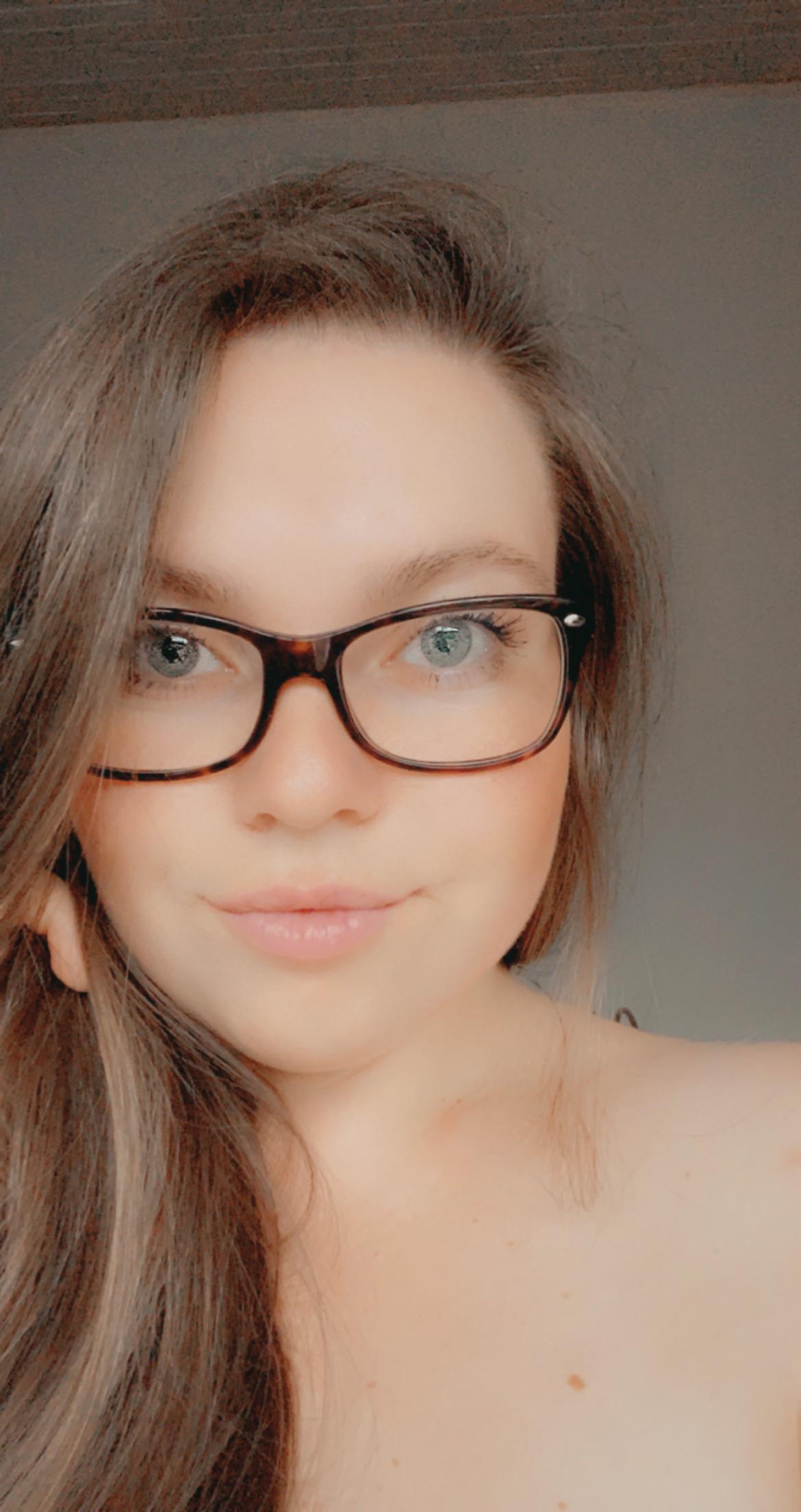 Off to work! 🥰 | Scrolller