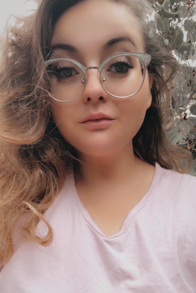 Oh hello :) | Scrolller