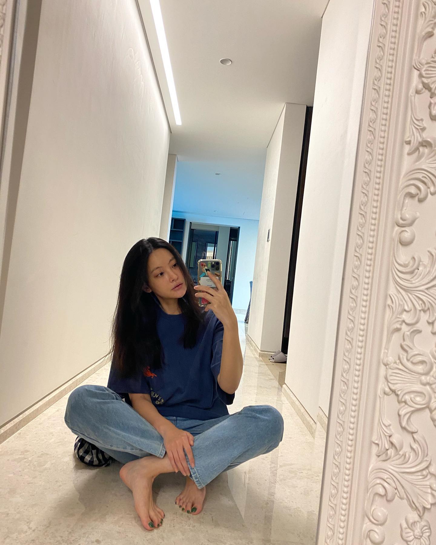 Oh Yeon Seo | Scrolller