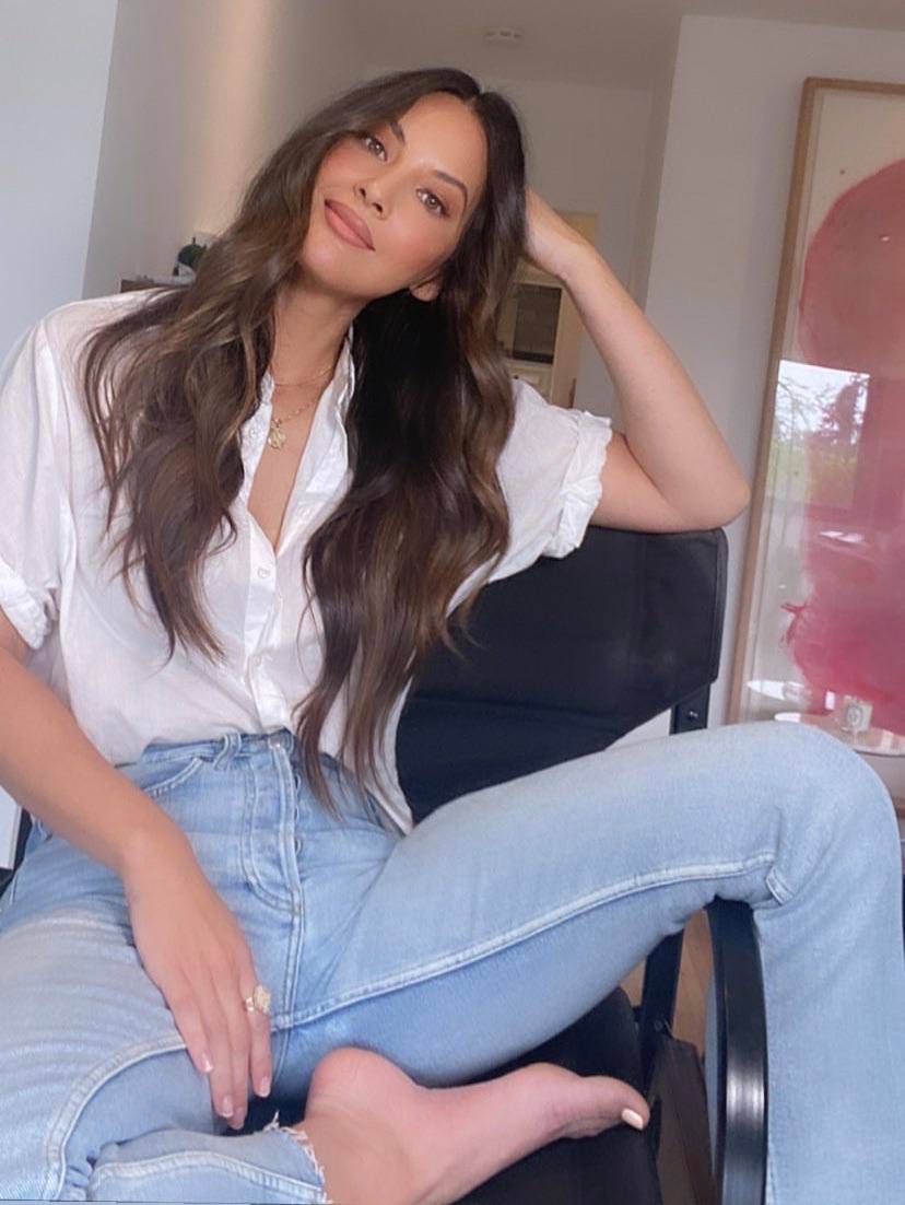 Olivia Munn - an Asian bombshell | Scrolller