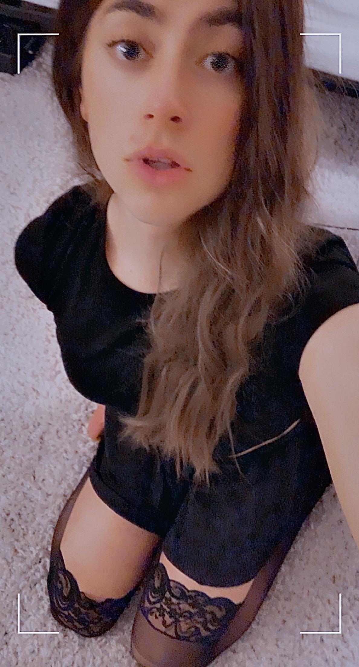 On my knees like a good girl 😇 | Scrolller