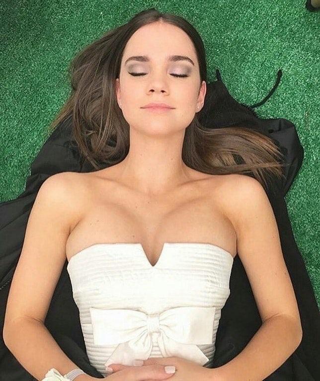 On set naps | Scrolller