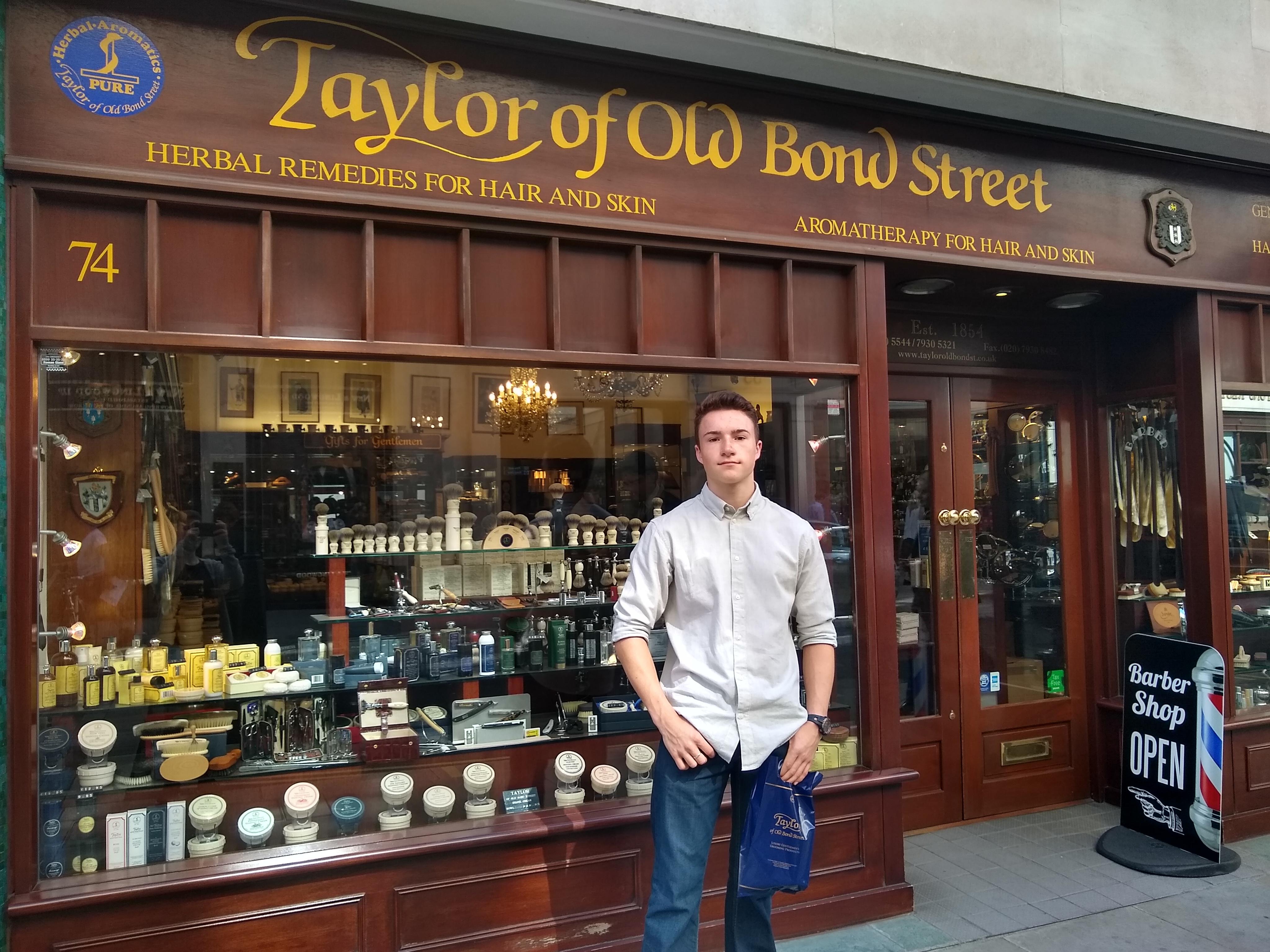 On the pilgrimage | Scrolller