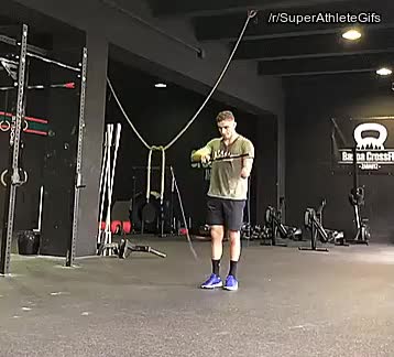 One-armed athlete doing double-unders | Scrolller