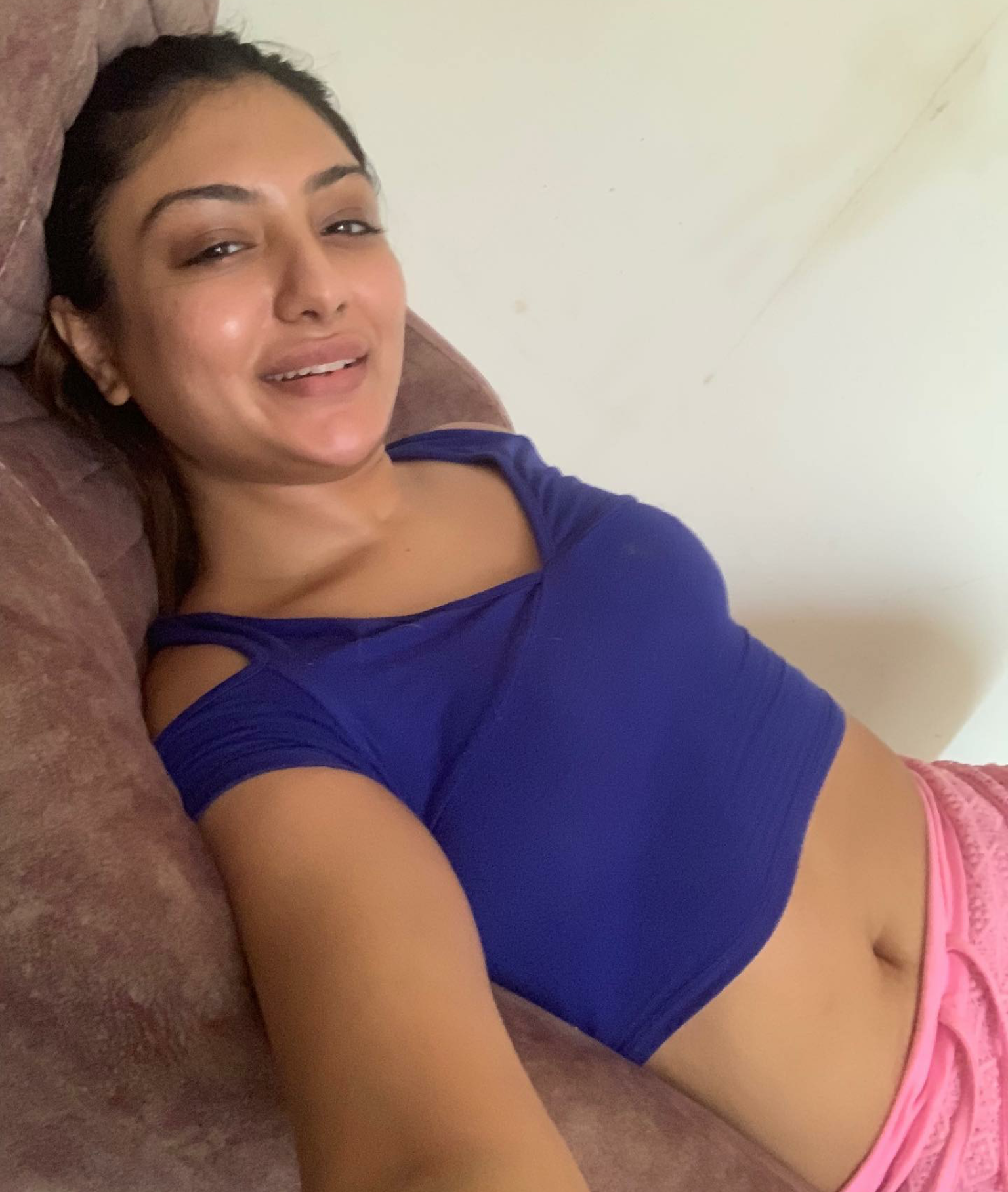 One more for my [N]avel loving friend | Scrolller