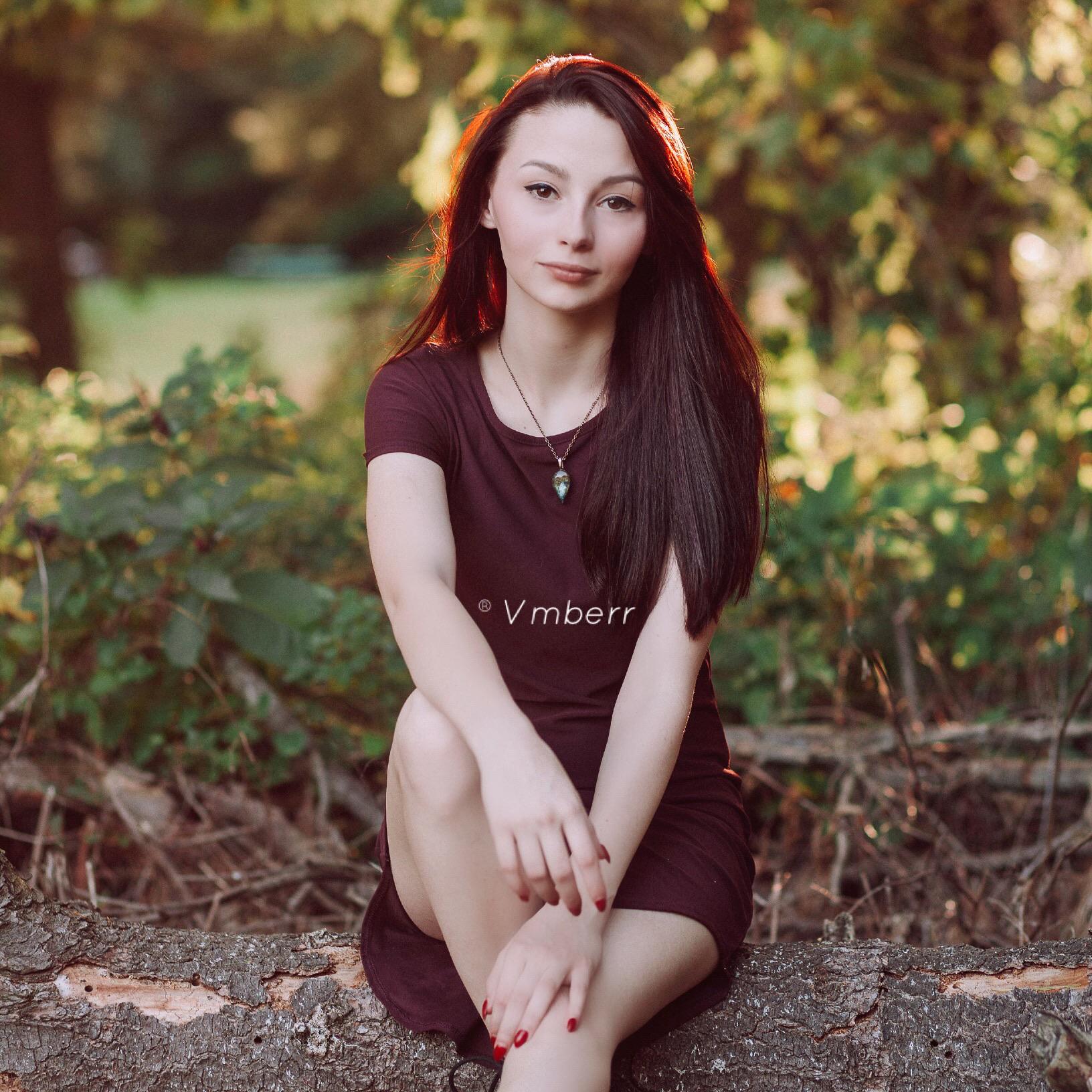 One of my senior pictures☺️ | Scrolller