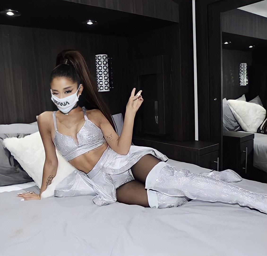 "Only humans 'cept you. you a goddess" | Scrolller