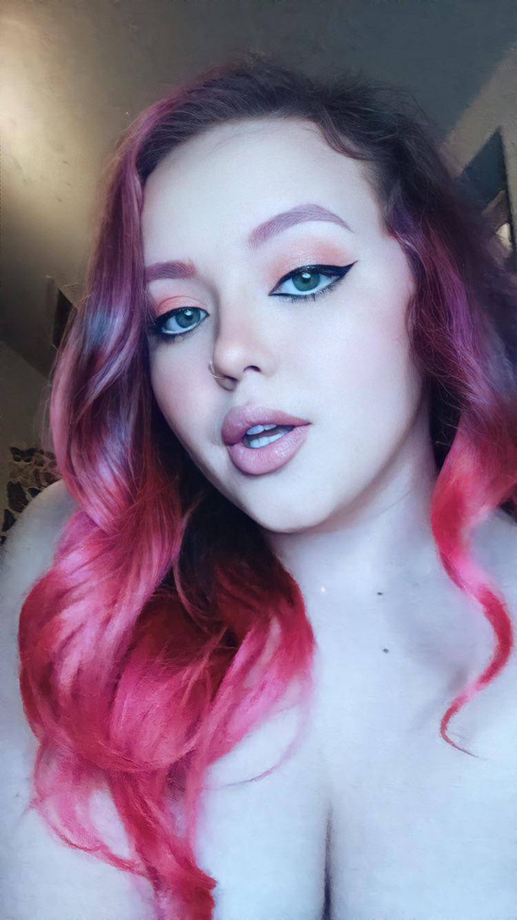 Open for a pastel cleavage peak🎀👅 | Scrolller